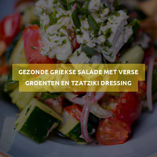 Gezonde Griekse Salade Met Verse Groenten En Tzatziki Dressing ...
